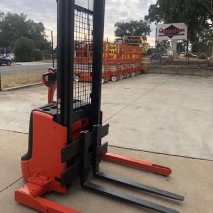 Linde L12AS Walkie Stacker in Lavington, Australia