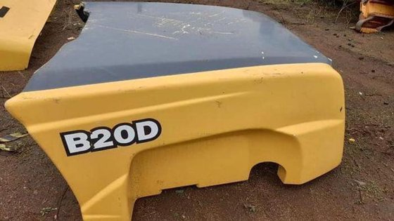 Bell B20D Bonnet in Emalahleni, South Africa