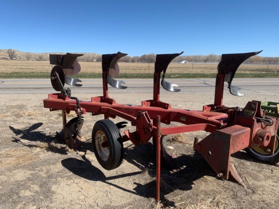 145 case ih plow in Riverton, WY, USA