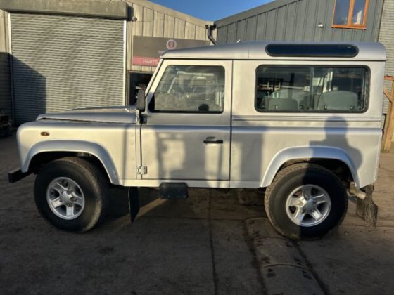 2005 LANDROVER DEFENDER 7 Seater Station Wagon TD5 42,401 MILES in ...