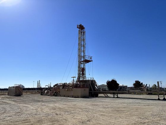 BREWSTER D4 Double Drum Drilling Rig in Bakersfield, CA, USA