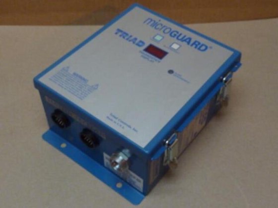 TRIAD CONTROLS INC Controller MG-28-0F-20 in Warehouse