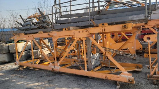 POTAIN MC 175 in Dubai, United Arab Emirates