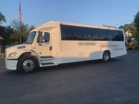 2017 Freightliner Executive Bus M2 in Oldmans Township, NJ, USA