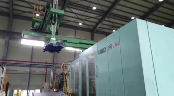 2017 Welltec.Cosmos 2550 tons injection machine for plastic pallets in ...