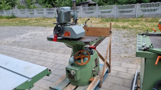1981 Bauerle milling machine with feed in Gowino, Poland