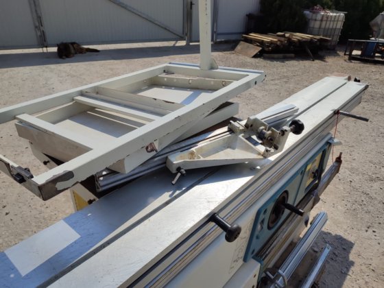 2000 Samco sliding table saw with carriage in Gowino, Poland
