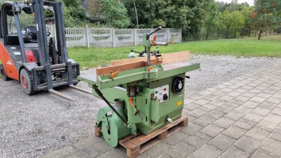 1991 Schneider lower spindle milling machine with carriage in Gowino ...