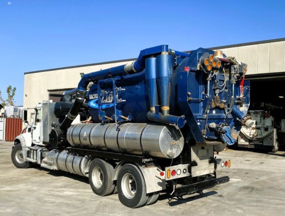 2013 VACTOR 2100 PLUS PD in Vaughan, Ontario, Canada