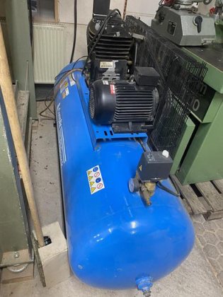 piston compressor in Lambsborn, Rhineland-Palatinate, Germany