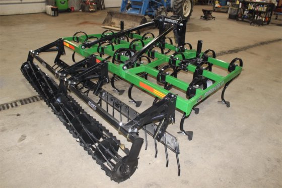 2024 UNVERFERTH PERFECTA 14 in Lynchburg, OH, USA