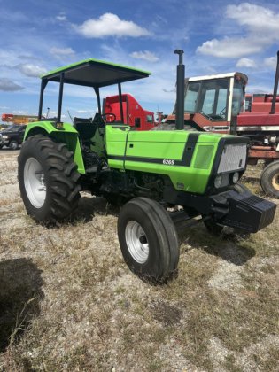 1990 DEUTZ ALLIS 6265 in Lynchburg, OH, USA
