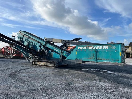 Powerscreen Chieftain 2100 3 deck in Ireland
