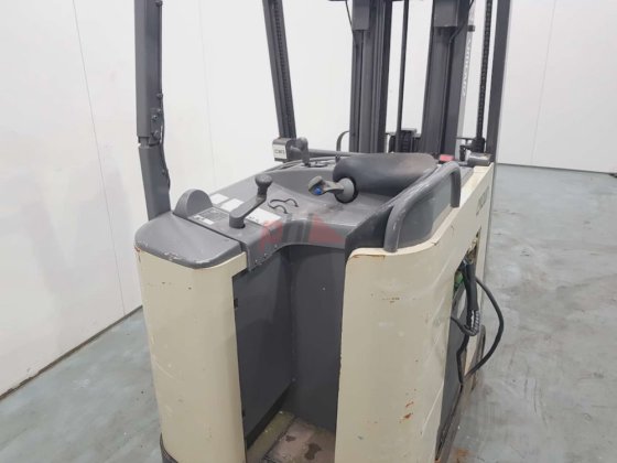 2007 CROWN RC3020 3 WHEEL Forklifts in Odiham, United Kingdom