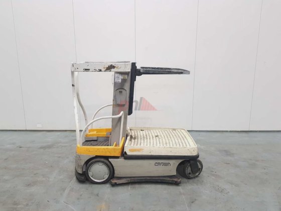 2007 CROWN WAVE 50 118 ACCESS PLATFORM Forklifts in Odiham, United Kingdom