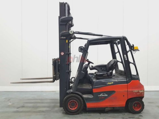 2014 LINDE E30-01 387 ELECTRIC Forklifts in Odiham, United Kingdom