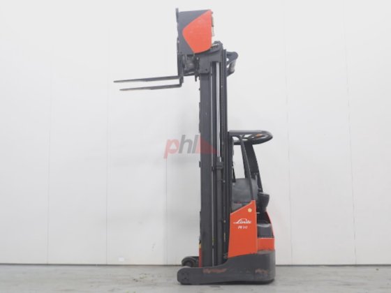 2017 LINDE R14X-03 REACH Forklifts in Odiham, United Kingdom