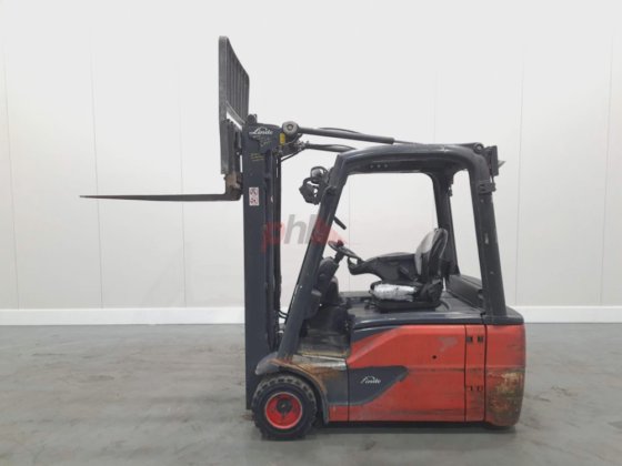 2016 LINDE E18L-02 386 3 WHEEL Forklifts in Odiham, United Kingdom