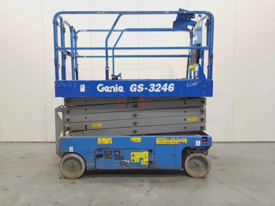 GENIE GS-3246 ACCESS PLATFORM Forklifts in Odiham, United Kingdom