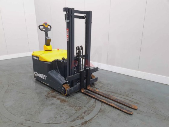 2020 COMBILIFT COMBI-CS STACKER, COUNTERBALANCED in Odiham, United Kingdom