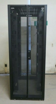 APC AR3150 Netshelter SX Deep 42U 750mm x 1070mm Server Rack Cabinet ...