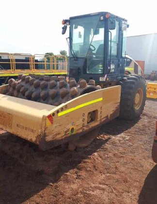 Caterpillar CP76 Roller in Singapore, Singapore