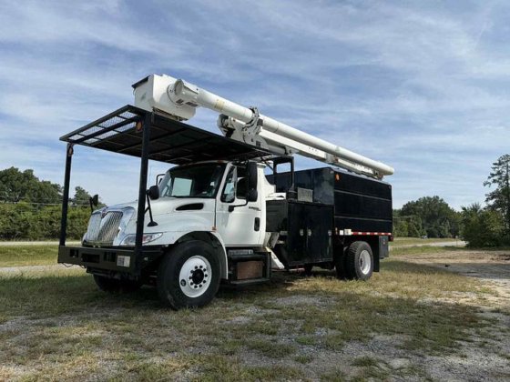 2011 INTERNATIONAL 4300 Chipper Dump in Virginia, USA