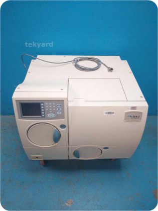 BioMerieux Vitek 2 Compact 27530 Microbial Identification System in ...