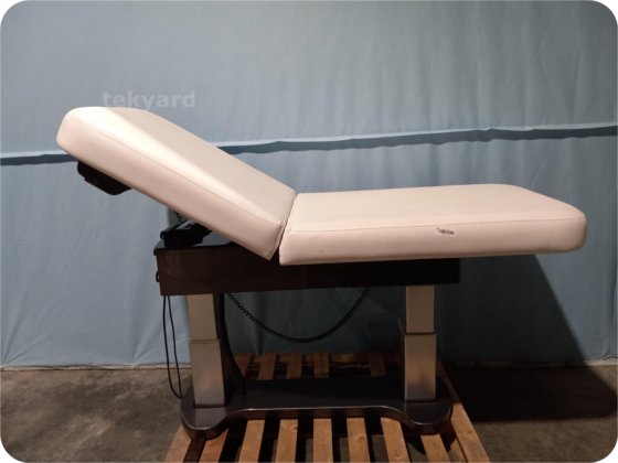 Earthlite Medical Electric Lift Exam Table in Elkin, NC, USA