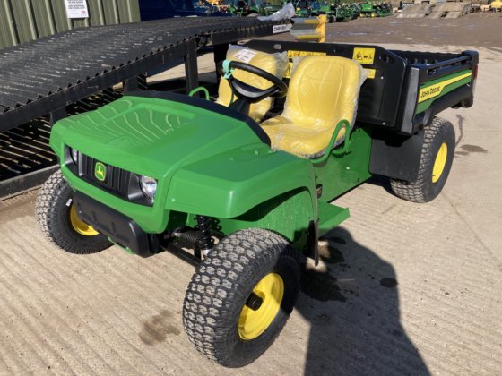 John Deere TE electric Gator in Thame, England, United Kingdom