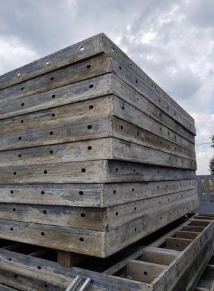 Rasto Hunnebeck formwork, 260m2 with big plates in Torun, Poland
