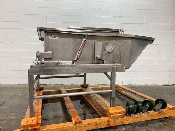 Mobile Self-Dump Product Hopper in Abbotsford, British Columbia, Canada