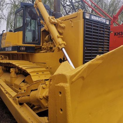 Dozer D155A -2 Komatsu Shantui CAT Crawler Tractor in Jinhua, China