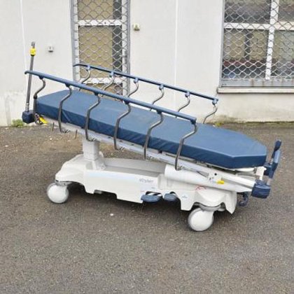 STRYKER TRANSPORT CART in Montreuil, France
