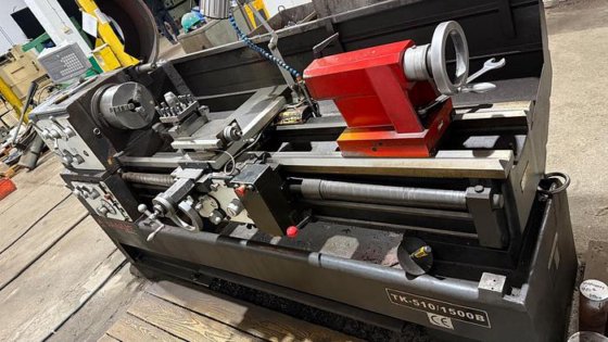 Janus Lathe in Tarnowskie Góry, Poland