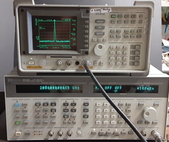 Low Phase Noise synthesized signal generator HP8644B WORKS! 1GHz +19dBm ...