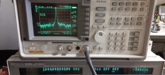 Low Phase Noise synthesized signal generator HP8644B WORKS! 1GHz +19dBm ...