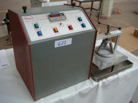 Water column analyzer Shirley Hydrostatic Head Tester in Luumäki, Finland