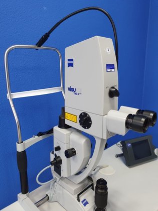 Zeiss Visulas yag II plus + visulas 532, with slit lamp and table in ...