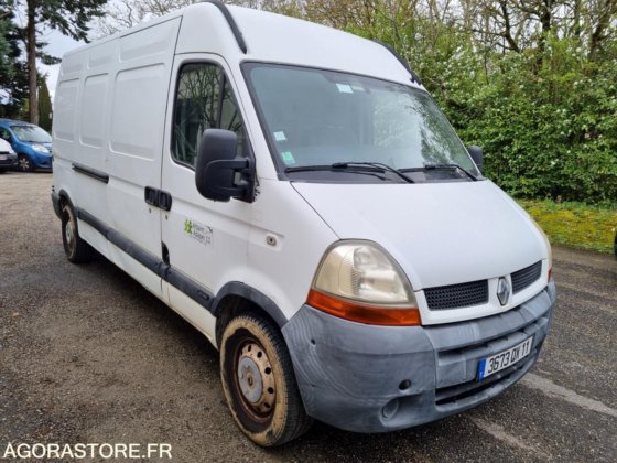 2006 RENAULT MASTER in Montreuil, France