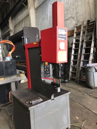 Haeger 618 PLus-H Insertion Machine in Milwaukee, WI, USA