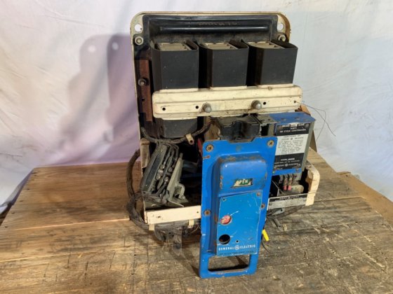GE AK-2-25 Air Circuit Breaker 600A 600V EO/DO 400A Sensor in ...