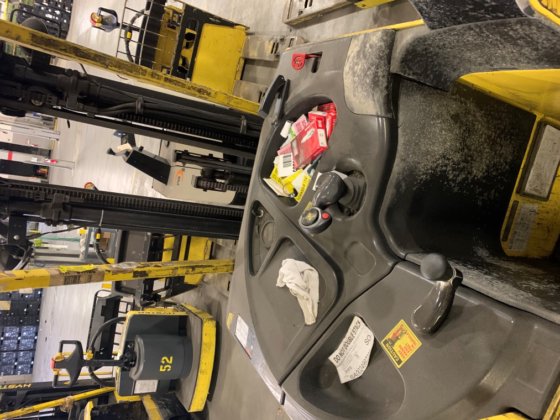 2004 2004 Hyster E40HSD Stand-Up Docker 3 Wheel Forklift, 36V in ...