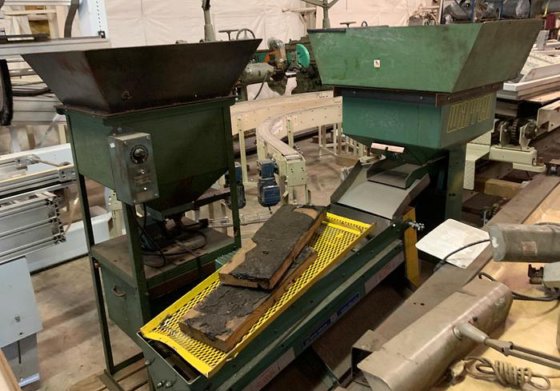 WARREN INDUSTRIES *custom* GRAVITY FEED SYSTEM WITH HOPPER in Hickory ...
