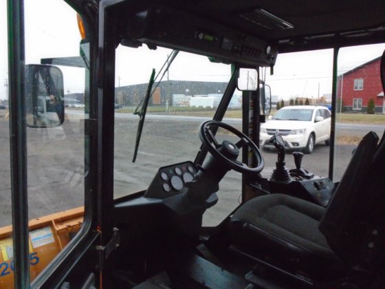 2013 Trackless MT6 in Terrebonne, Quebec, Canada