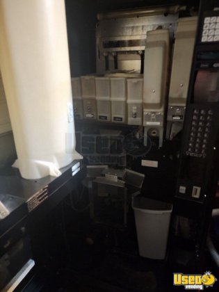Crane National GPL 670D Fresh Brew Coffee Tea Vending Machine in Ohio, USA
