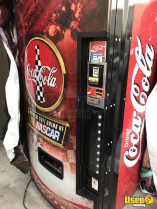 Dixie Narco 501E Electronic Soda Cold Drink Vending Machine in ...