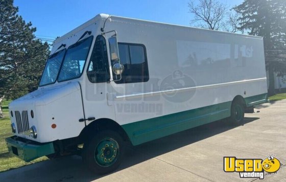 2012 Workhorse W62 Step Van | Empty Truck for Conversion in Ohio, USA