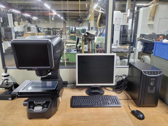 2021 Keyence LM -1100 in Straubenhardt, Germany