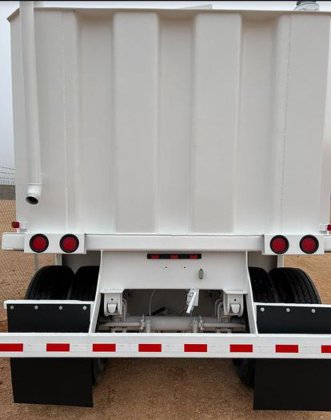 Open Top Dual Weir Frac Tanks in Midland, TX, USA